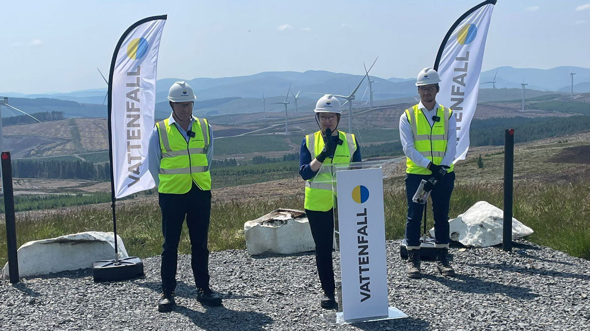 Vattenfall tager sin største landvindmøllepark i Storbritannien i brug ...